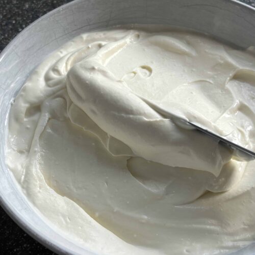 How to make homemade double cream from scratch – in 5 minutes! – Homewithbb